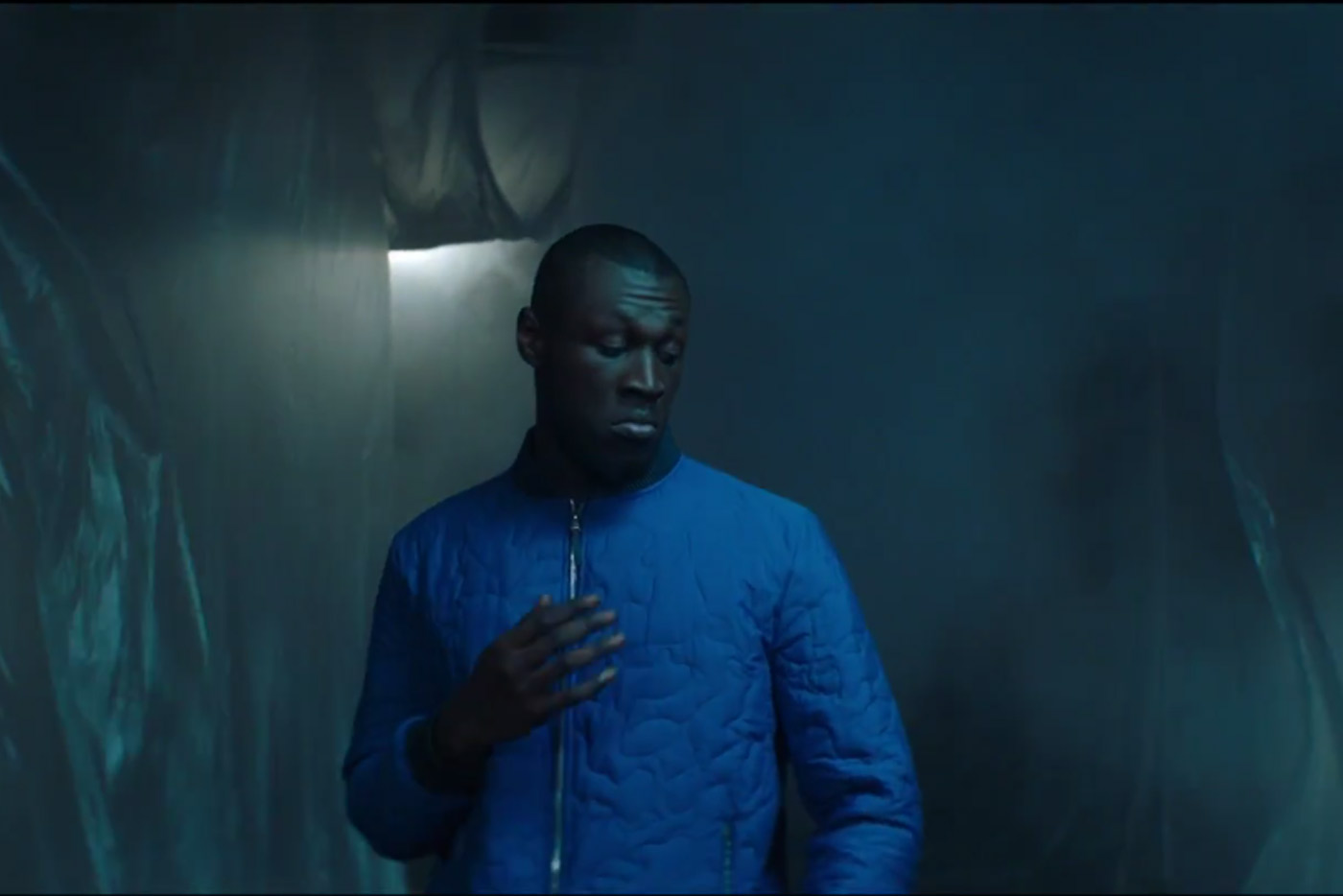 Stormzy lanza el videoclip de "Cold" (2017)