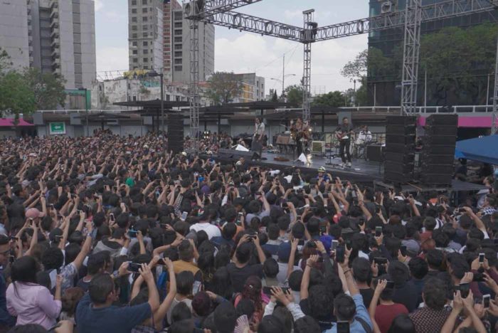 Concierto sorpresa de Zoé en México presentando su nuevo disco