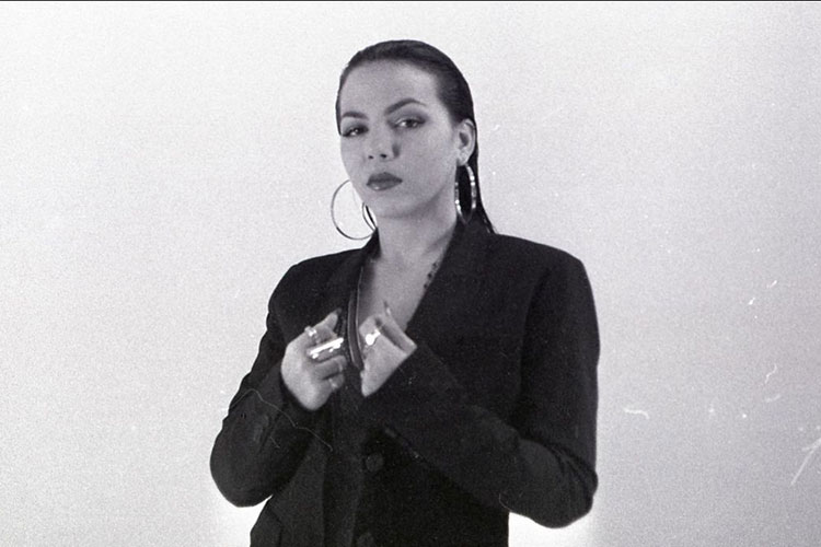 Aiala estrena el videoclip de "Honey" y anuncia fechas de gira