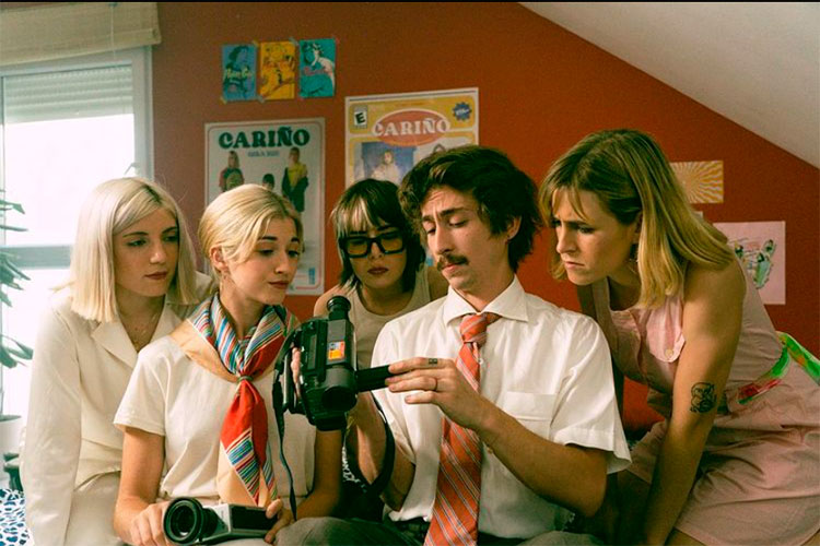 Cariño estrenan “No me convengo”, nuevo adelanto del próximo álbum